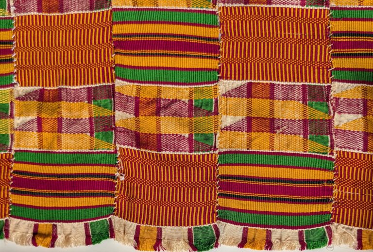 Vintage kente stole presented to St Antony's - St Antony's